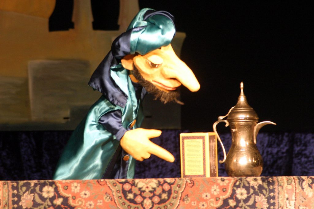 Die Abenteuer des Hassan Katchal - Theater Fingerhut